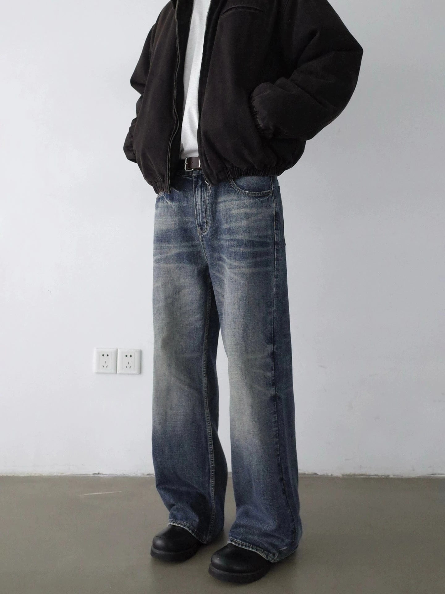 RT No. 32065 WHISKER WASH DENIM STRAIGHT JEANS – REALTAKAI