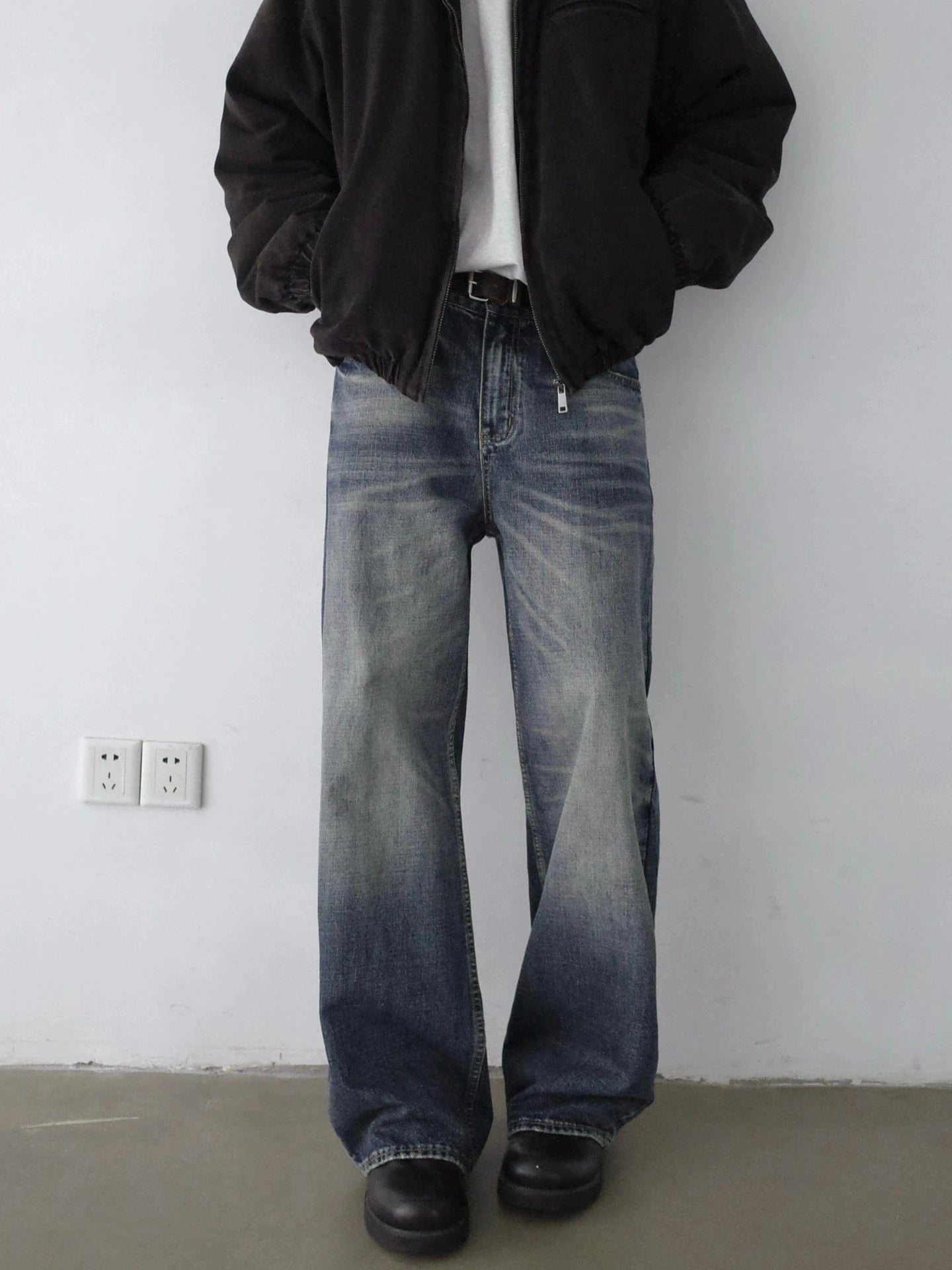 RT No. 32065 WHISKER WASH DENIM STRAIGHT JEANS – REALTAKAI
