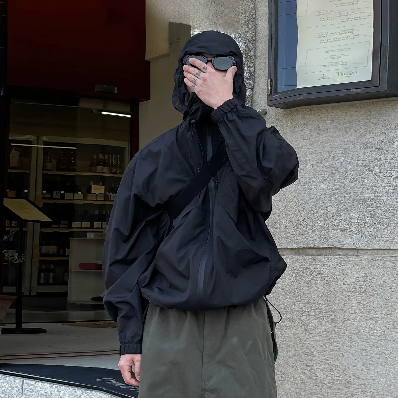 RT No. 10874 BLACK OUTDOOR HOODED SPORTS TECH JACKET – REALTAKAI